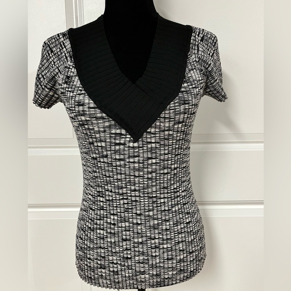 Debbie Morgan | Sweaters | Debbie Morgan Short Sleeve Sweater | Poshmark